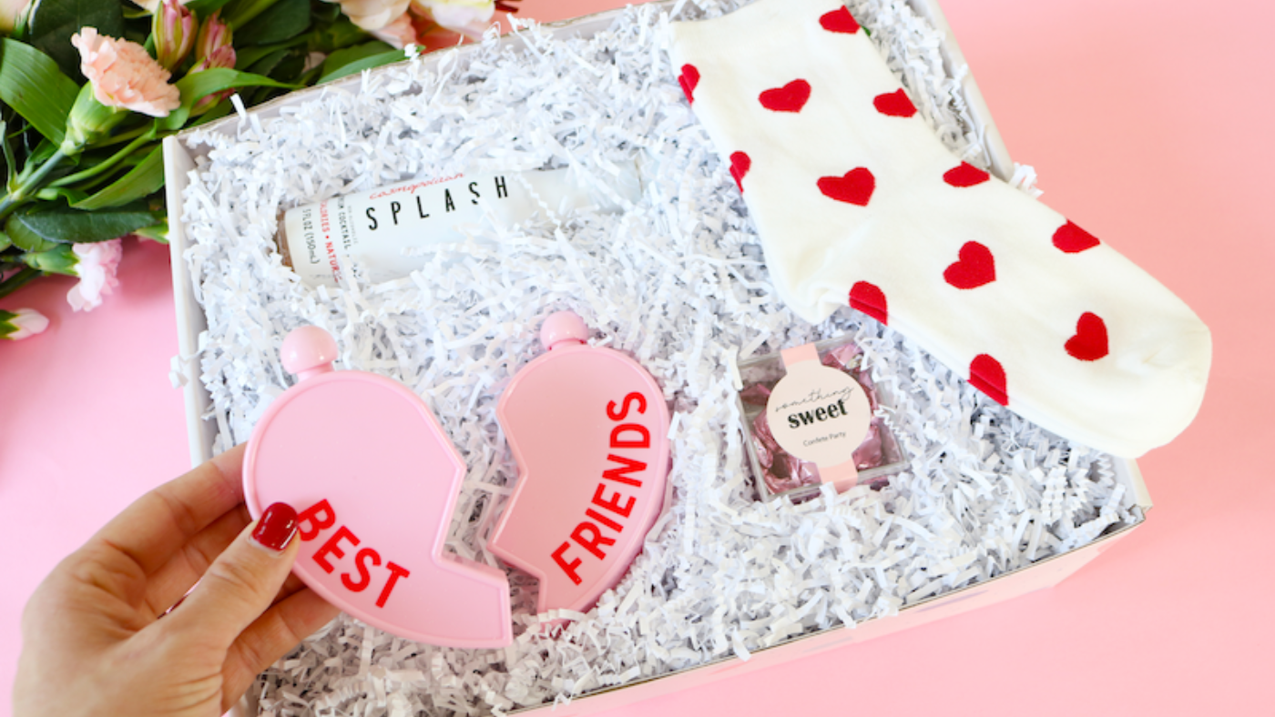 How To Send a Gift For Your Long-Distance Relationship – Confetë Gifts